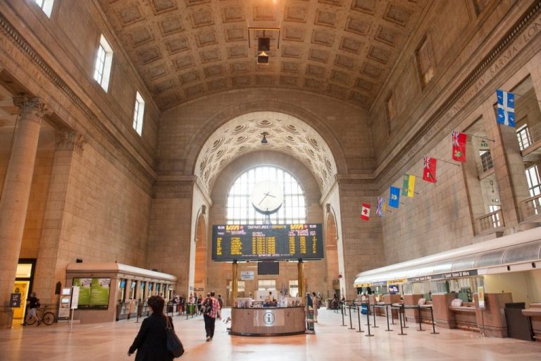 The Canadian Nostalgic | VIA Rail Vancouver to Toronto Train