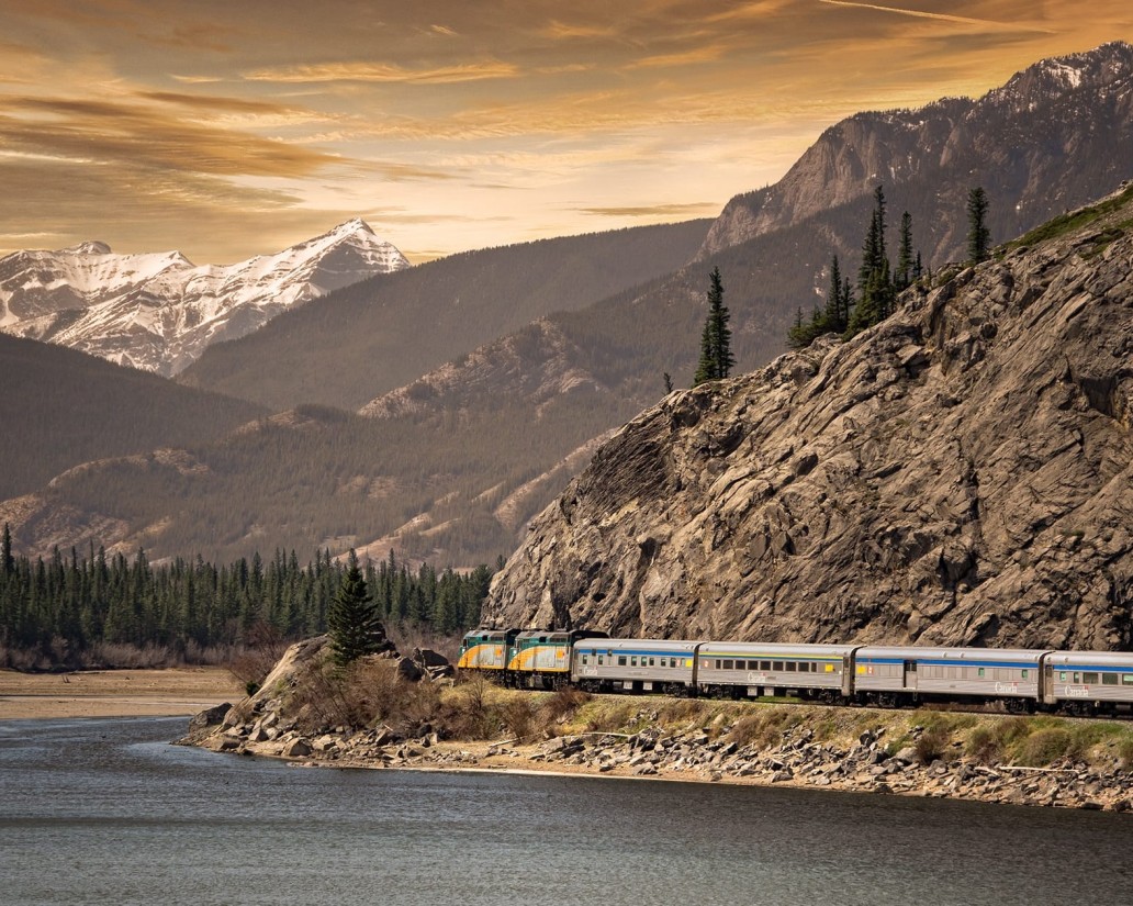Book Your Canada Train Tour Package | Canada Rail Vacations